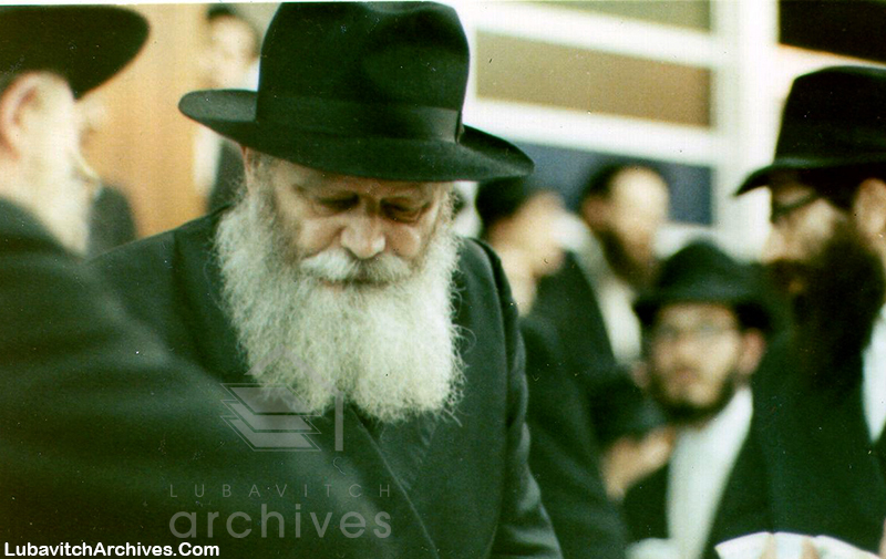 Weekly Unique Photos of the Rebbe | CrownHeights.info – Chabad News ...