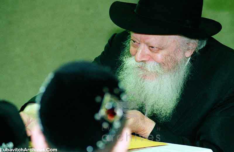 Weekly Unique Photo of the Rebbe | CrownHeights.info – Chabad News ...