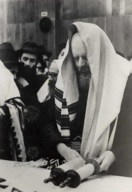 Weekly Unique Photo of the Rebbe | CrownHeights.info – Chabad News ...
