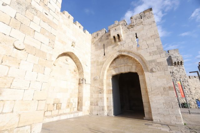 Photo Gallery: The Kever of David Hamelech | CrownHeights.info – Chabad ...