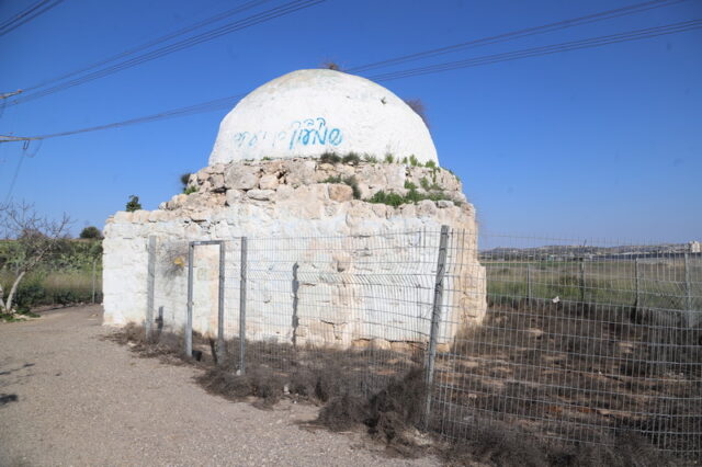 Gallery: Kever Shimon Ben Yaakov Avinu | CrownHeights.info – Chabad ...