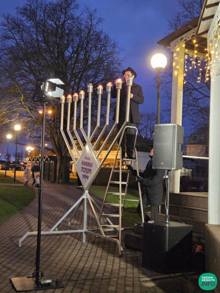 Mayor of Jūrmala Joins Chabad Chanukah Celebration: “Together, We’ll ...