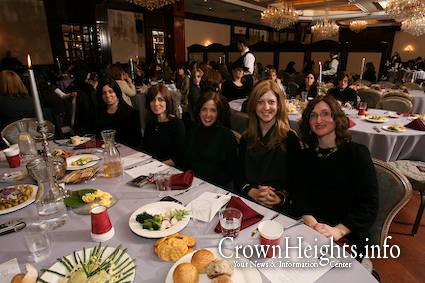 Bnos Menachem Honors Mr and Mrs Joe Popack | CrownHeights.info – Chabad ...