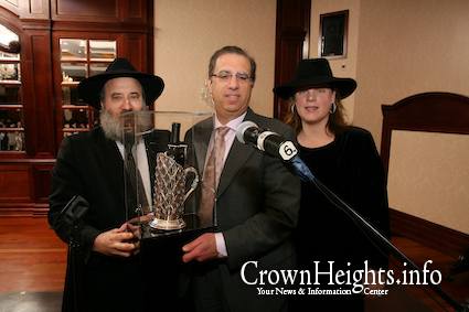 Bnos Menachem Honors Mr and Mrs Joe Popack | CrownHeights.info – Chabad ...