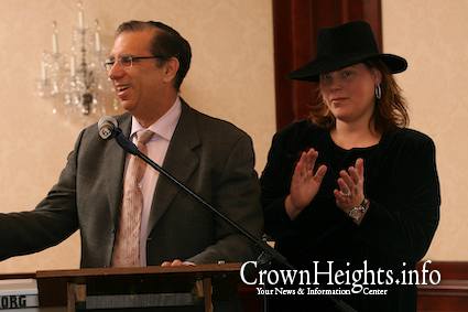Bnos Menachem Honors Mr and Mrs Joe Popack | CrownHeights.info – Chabad ...