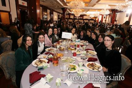 Bnos Menachem Honors Mr and Mrs Joe Popack | CrownHeights.info – Chabad ...