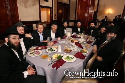 Bnos Menachem Honors Mr and Mrs Joe Popack | CrownHeights.info – Chabad ...