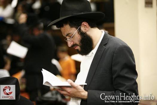 Photo Gallery – Eicha in 770 | CrownHeights.info – Chabad News, Crown ...