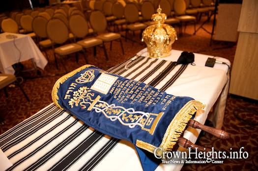 First Torah Dedication Ceremony of Chabad of Downtown Vancouver ...