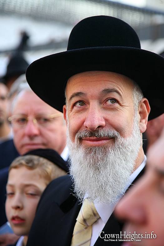 Georgian Jews Make 3 Hachnosas Sefer Torahs at Kosel | CrownHeights ...