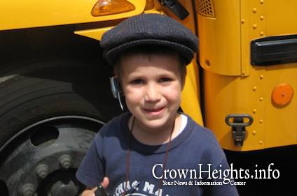 Machne Mamosh Celebrates Dovid Astulin Day! | CrownHeights.info ...