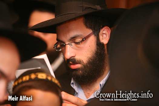 Photos: Visiting the Rebbes Room in 770 Kfar Chabad | CrownHeights.info ...
