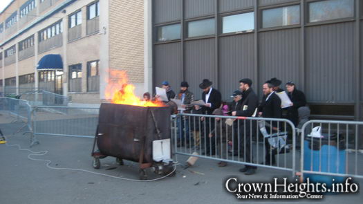 Photos: Burning the Chometz in Montreal | CrownHeights.info – Chabad ...