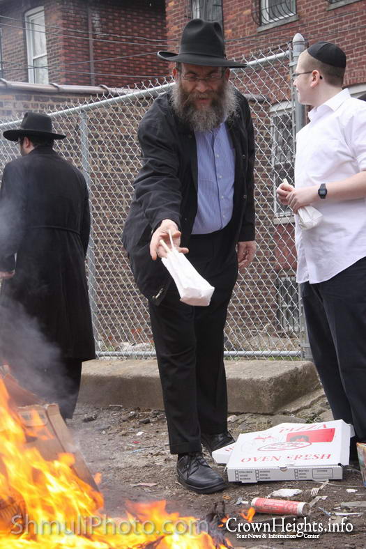 Photos: Burning the ‘Chometz’ Around Crown Heights! | CrownHeights.info ...